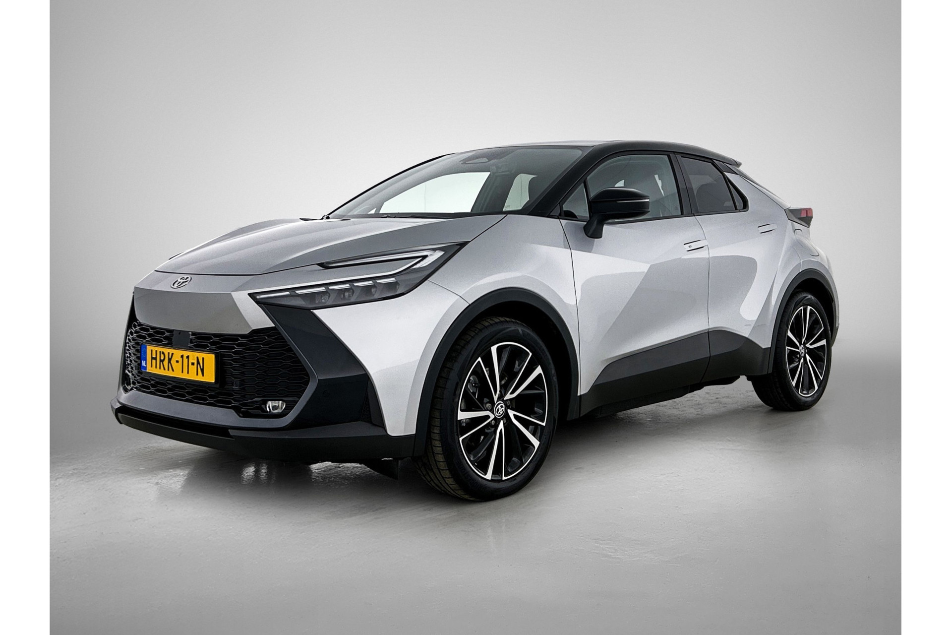 Toyota C-HR 2.0 Plug-In Hybrid 220 Executive | Toyota occasions