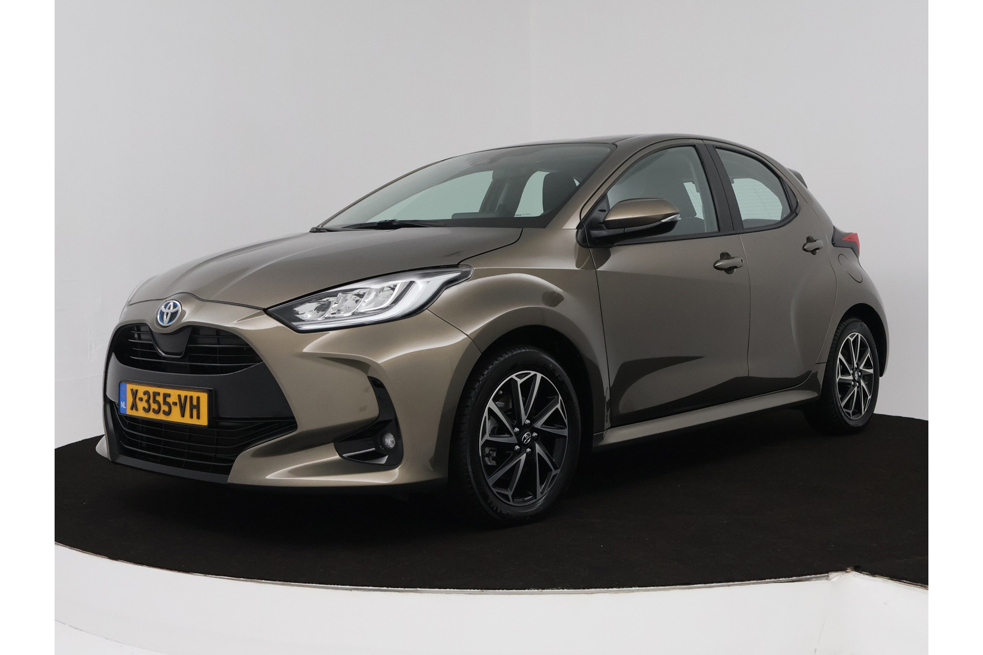 Toyota Yaris 1.5 Hybrid Business Plus | Toyota occasions
