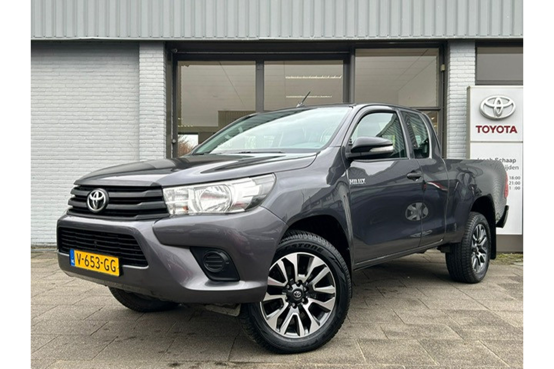Toyota Hilux 2.4 D-4D-F Xtra Cab Cool Comfort | Toyota occasions