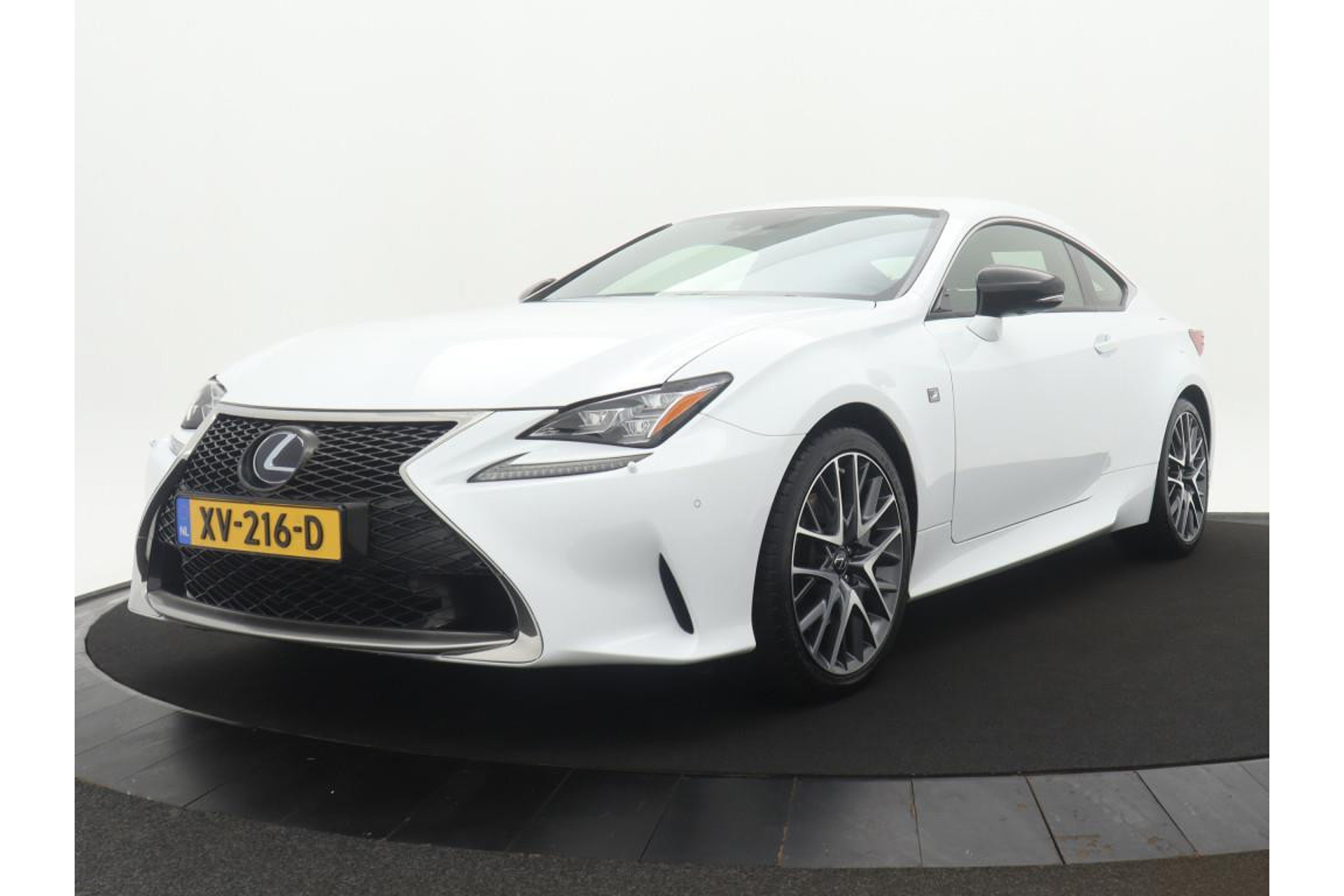 Lexus RC 300H F Sport Line | Lexus occasions